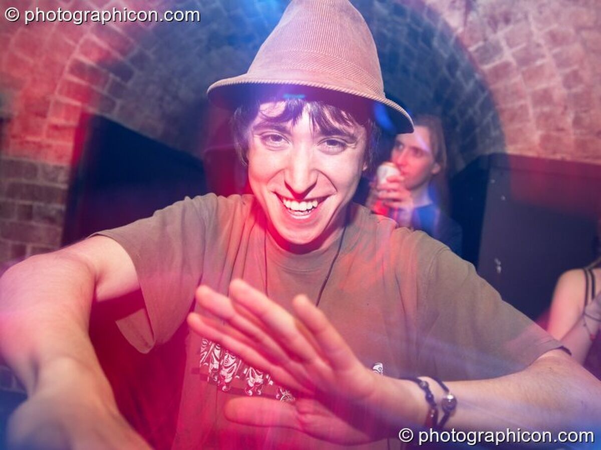 See photos of Gigs » Psy Parties » Echo System 07 Apr 2006 | Photographicon