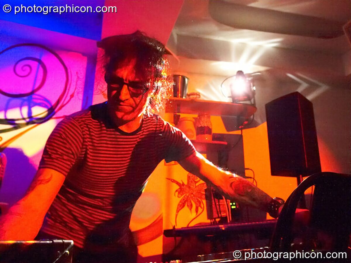 See photos of Gigs » Psy Parties » Eat Static at inSpiral 31 Jan 2009 ...